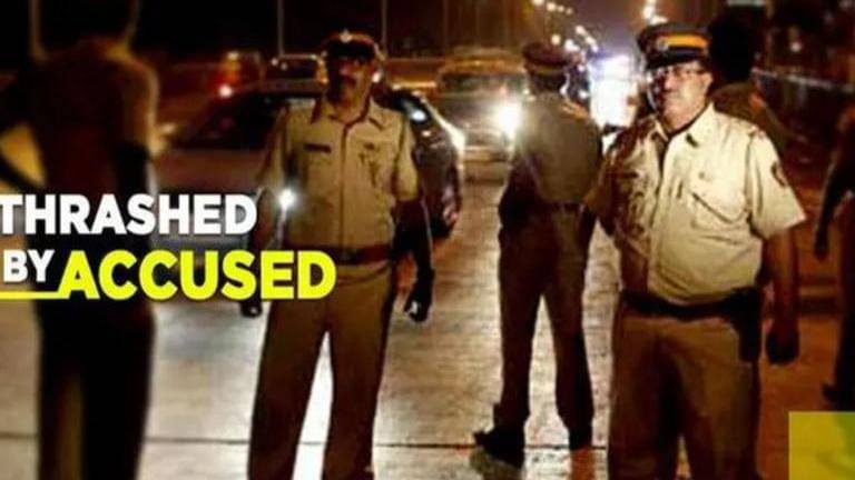 Chogawan: Police force raids house, gets beaten up by the accused ...