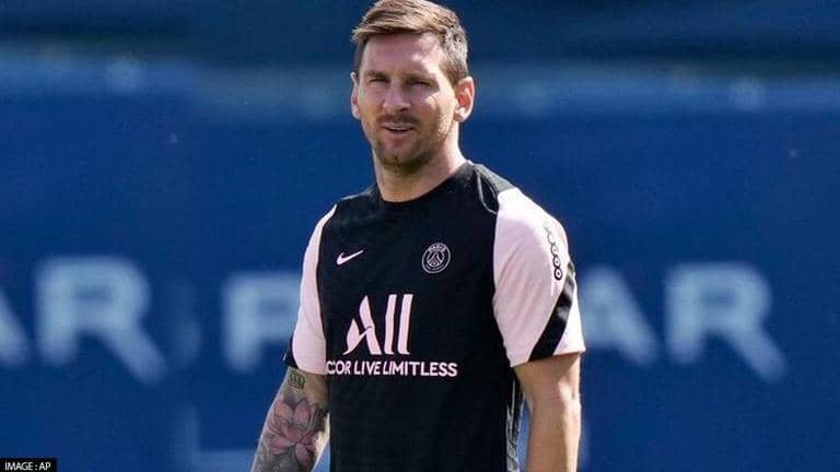 Lionel Messi robbed in Paris hotel; items worth thousands of pounds ...