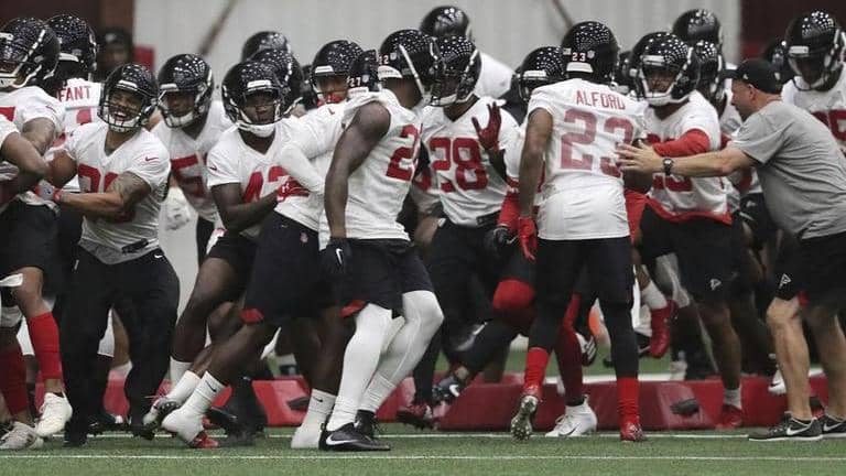 NFL will be cautious with players, coaches who have symptoms | Republic ...