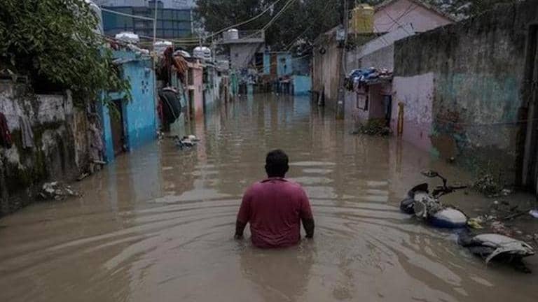 Delhi slum dwellers suffer as floods submerge homes, lack of alert and ...