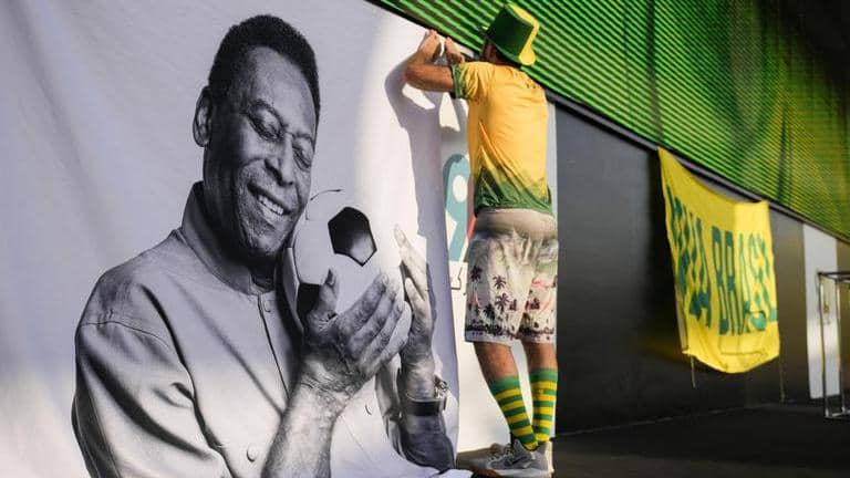 Image of Pelé shines bright for Brazilian fans at World Cup | Republic ...