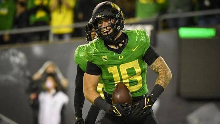 Oregon tight end, social media star, Spencer Webb dies of head injury ...