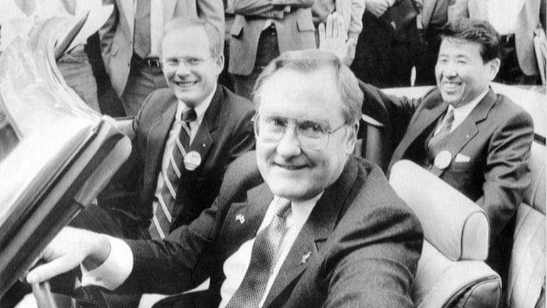 Former Illinois Gov. James Thompson, 'Big Jim,' dies at 84 | Republic World