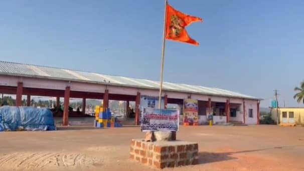 Tension in Karnataka's Bhatkal over Savarkar Nameplate, Hanuman Flag ...