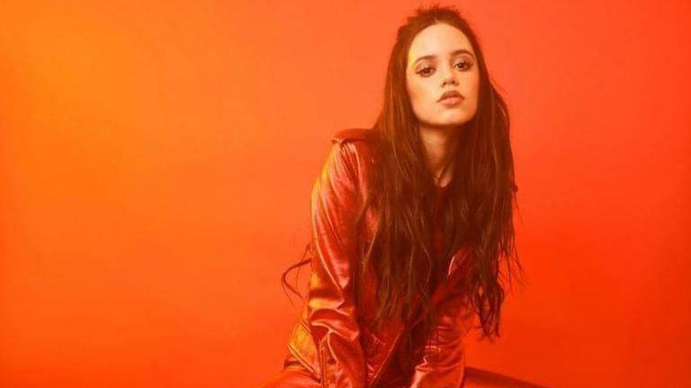 Is Jenna Ortega Dating Someone Here Are Details About The Actors