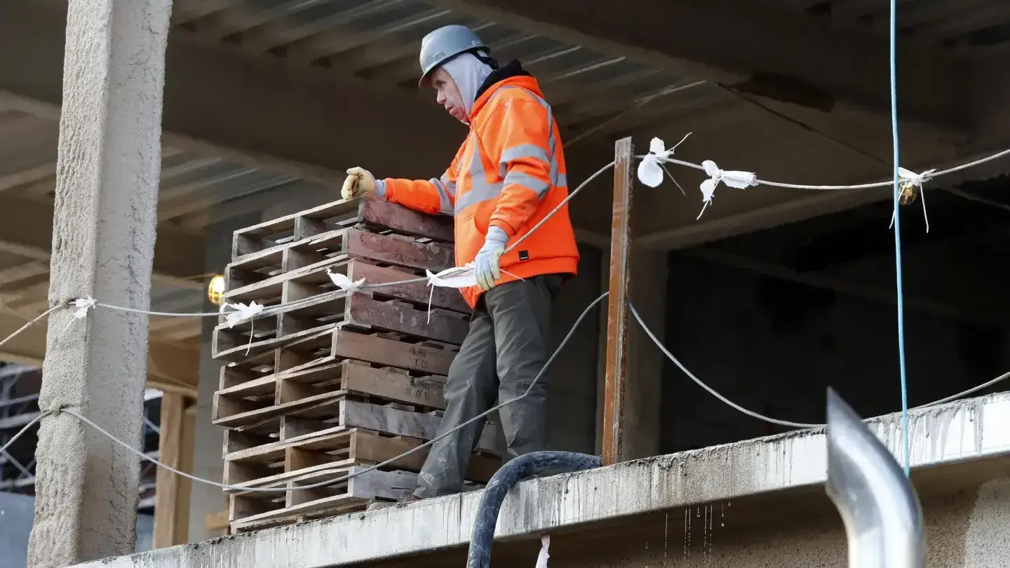 5 dead as workers fall from scaffolding in Hamburg | Republic World