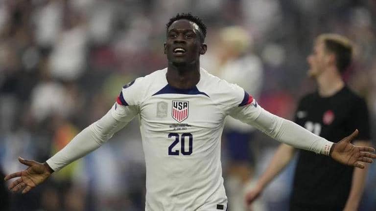 US striker Folarin Balogun leaves Arsenal and heads back to France to ...