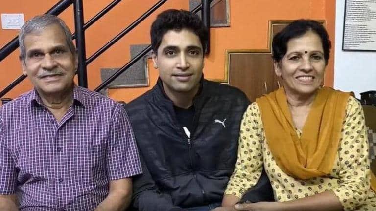 Adivi Sesh says 'Major Sandeep's parents have me for life'; shares life ...