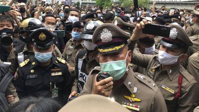 Hundreds rally in Bangkok in anti-government demo | Republic World