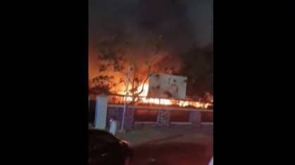 VIDEO: Fire Breaks Out at Reliance Mall in Gujarat’s Jamnagar, No ...