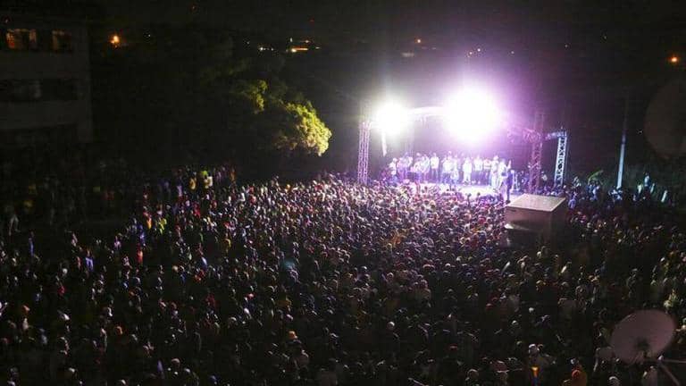 Thousands at concert to celebrate New Year in Harare | Republic World