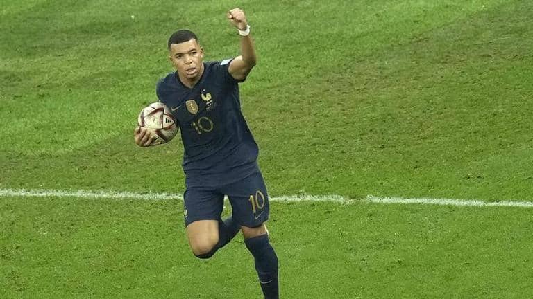 List of players who have scored hat tricks in World Cup knockout stages ...