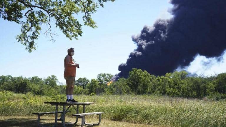 Illinois chemical plant fire burns through night- Republic World