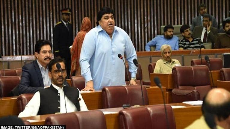 Pak senator condemns attacks, threats on Hindu community in National ...