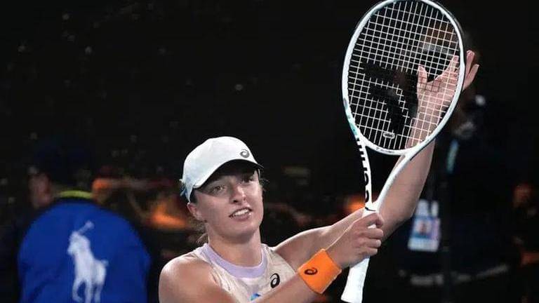 Iga Swiatek eases past Camila Osorio to reach 3rd round at Australian ... Iga Swiatek eases past Camila Osorio to reach 3rd round at Australian ...