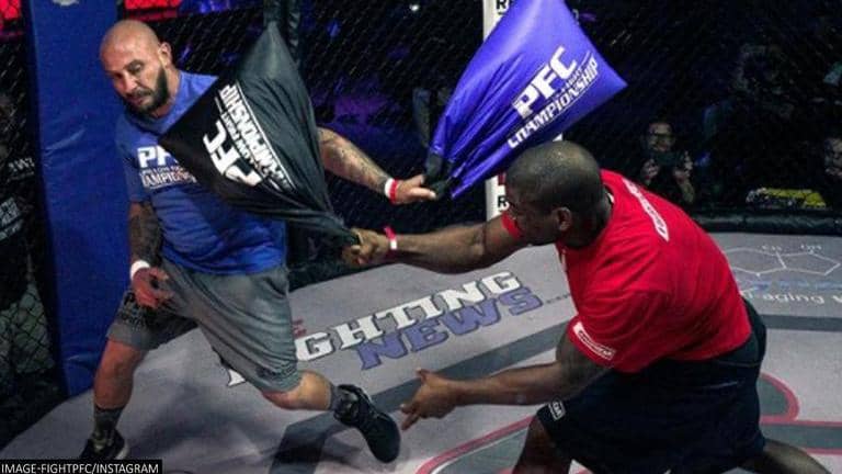 Pillow Fighting championship has arrived and it already has 16 men and ...