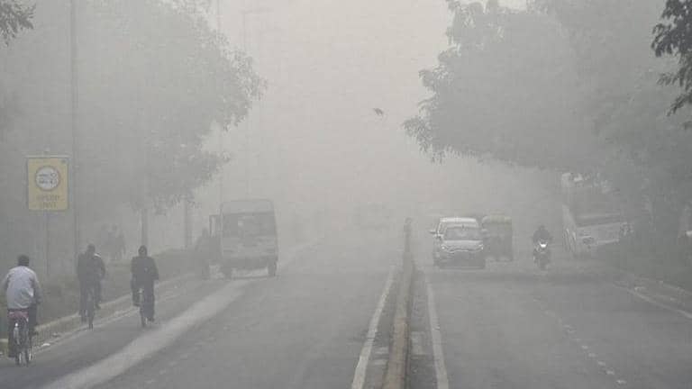At 5.3 degrees Celsius, Delhi records season's coldest morning ...