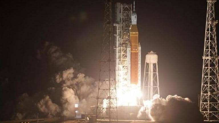 Powerful SLS rocket blew off elevator doors during launch, and NASA ...