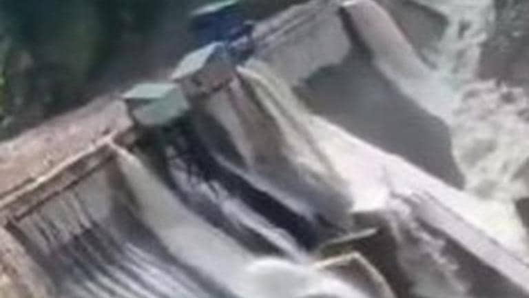 Himachal floods: Malana dam overflows, trouble for Kullu | Republic World