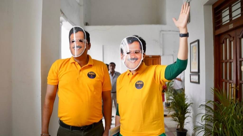 AAP MLAs Arrive at Delhi Assembly Wearing Yellow T-Shirts, ‘Kejriwal ...