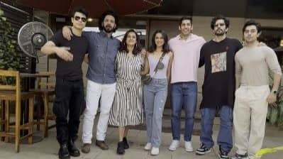 Karmma Calling Cast Pose Together | Republic World