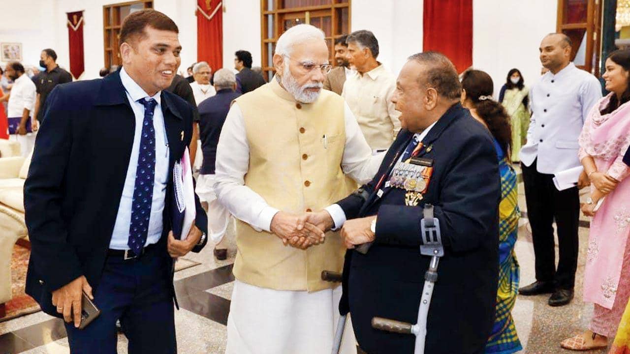 Chandu Champion: Meet Paralympian Murlikant Petkar Who Inspired Kartik ...