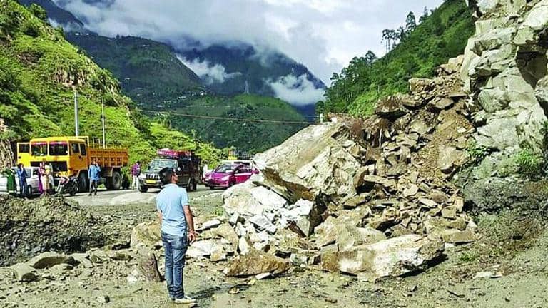 Landslides block highway in Manipur, at least 500 trucks stranded ...