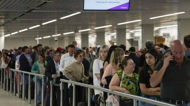 Power outage impacts almost 300 flights at Manila airport, passengers ...