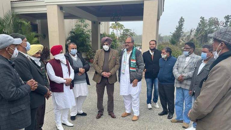 Congress leader Luv Kumar Goldy joins Punjab Lok Congress | Republic World