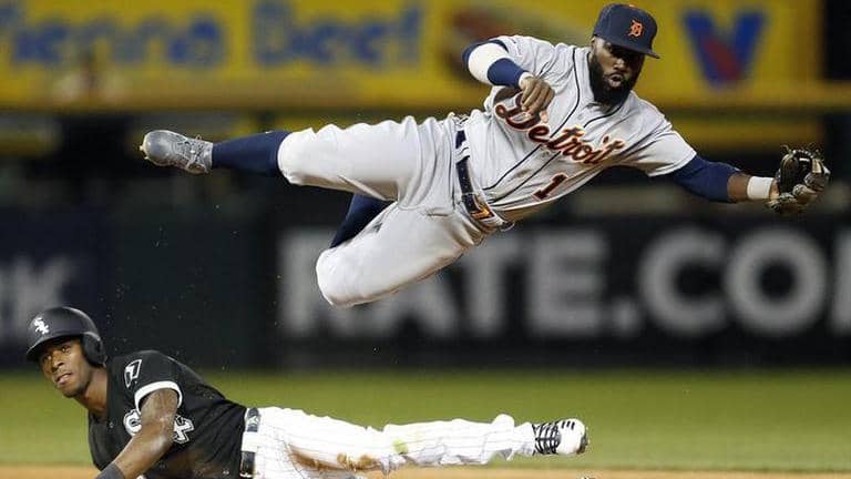 INF/OF Josh Harrison to Nationals after release from Phils | Republic World