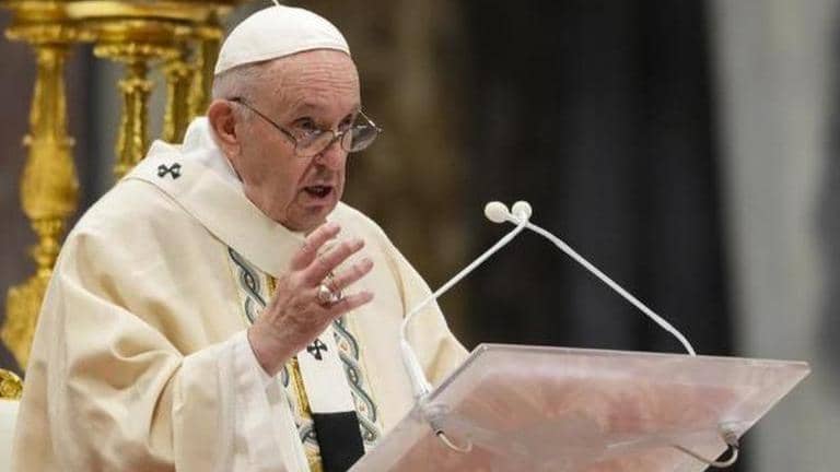 Pope Francis runs fever and skips meetings, says Vatican | Republic World