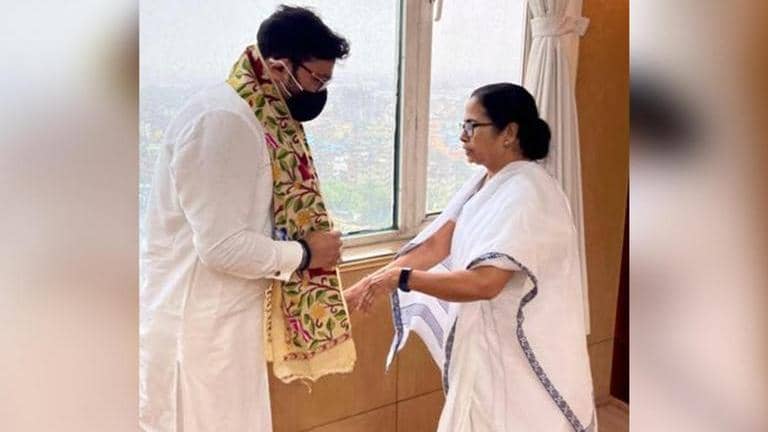 Babul Supriyo meets CM Mamata Banerjee after joining TMC, claims 'full liberty given'- Republic ...