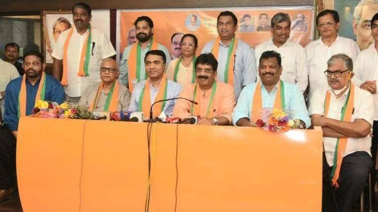 With 8 gone, the remaining 3 Goa Congress MLAs vow to stay with party ...