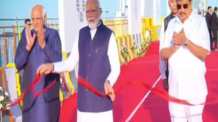 PM Modi Inaugurates Cable-stayed 'Sudarshan Setu' Bridge in Gujarat ...