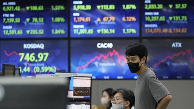 Asian stocks slide for 3rd day on economic growth fears | Republic World