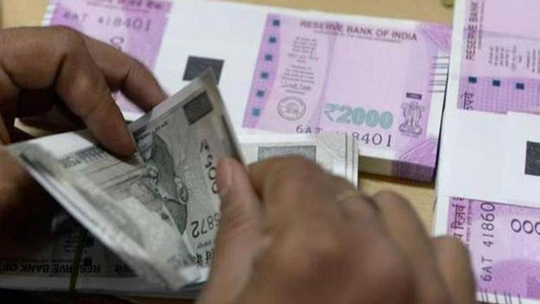 Rupee slips below 72-mark against USD | Republic World