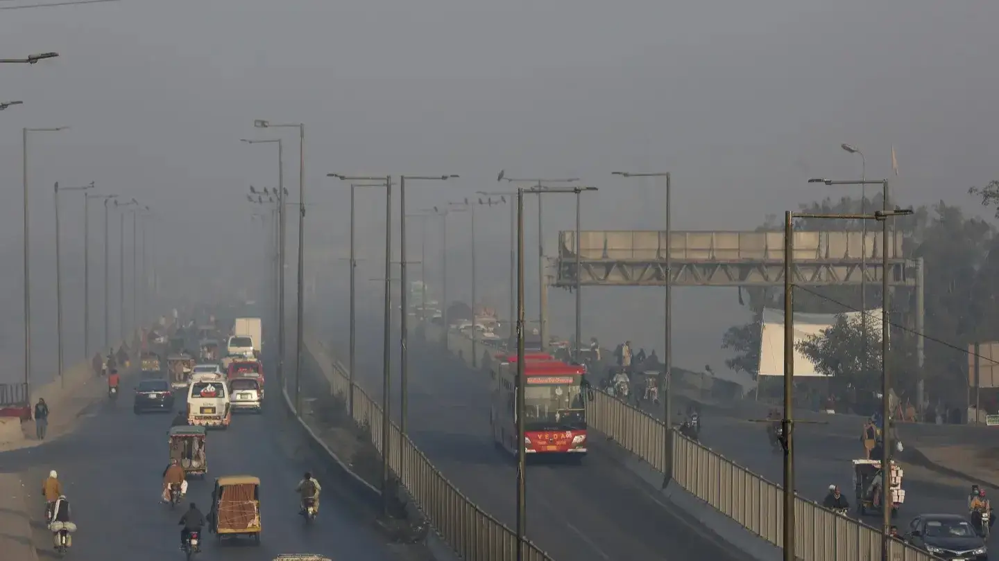 Pakistan's Punjab govt imposes 'smog emergency | Republic World