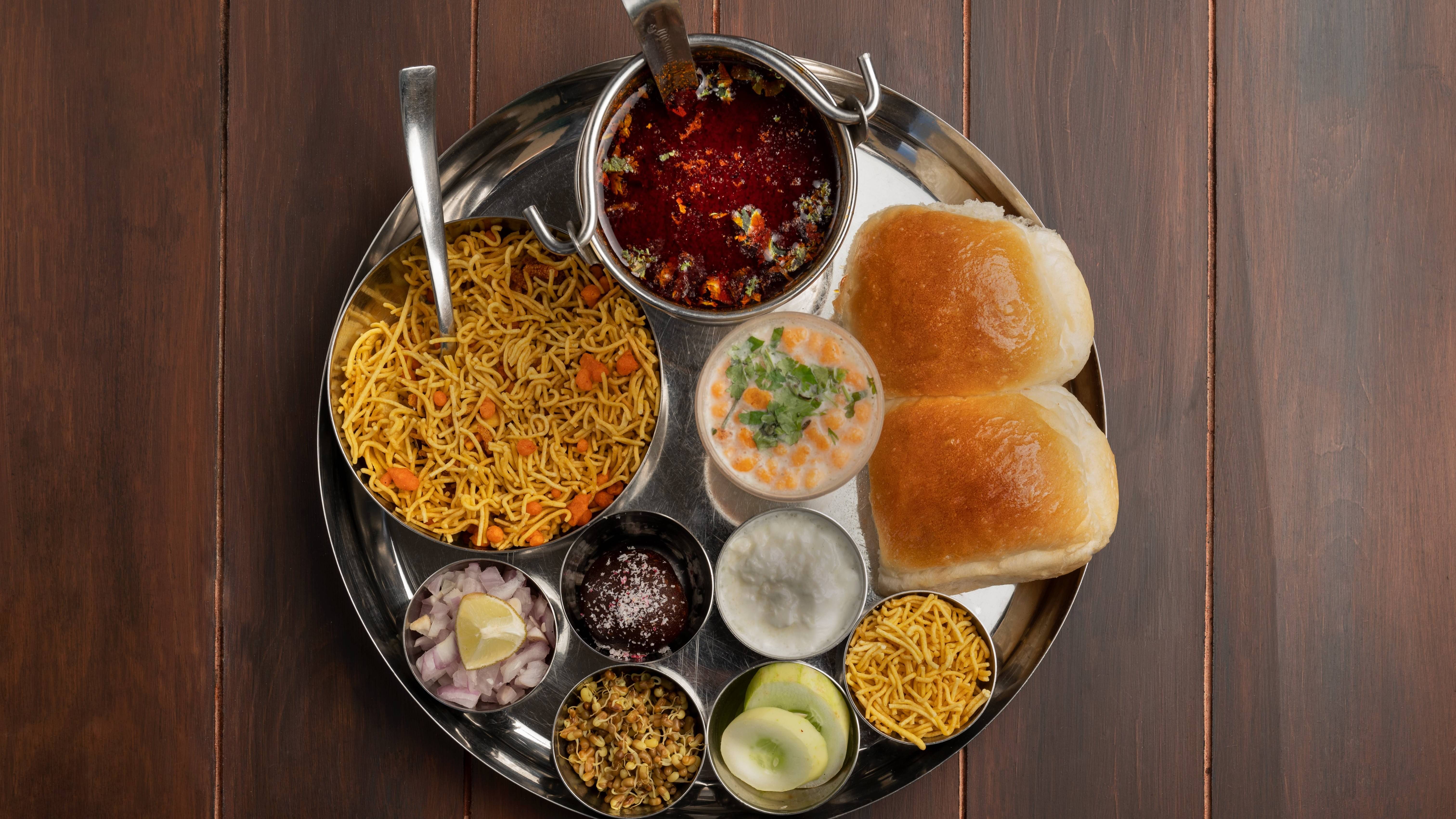 Authentic Maharashtrian Thali: Here Are Dishes That You Can Add To Your ...