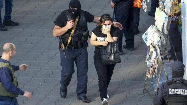 Georgia: Masked gunman releases three more hostages after prolonged ...