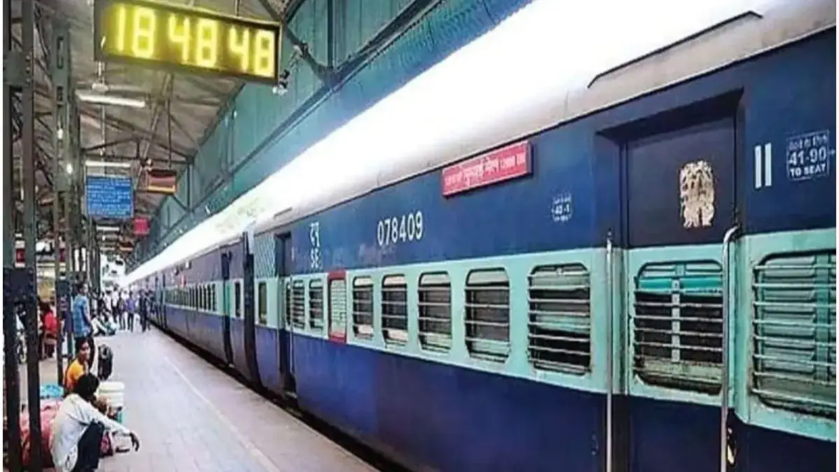 1000 New General Coaches To Be Added In 370 Trains By November End ...