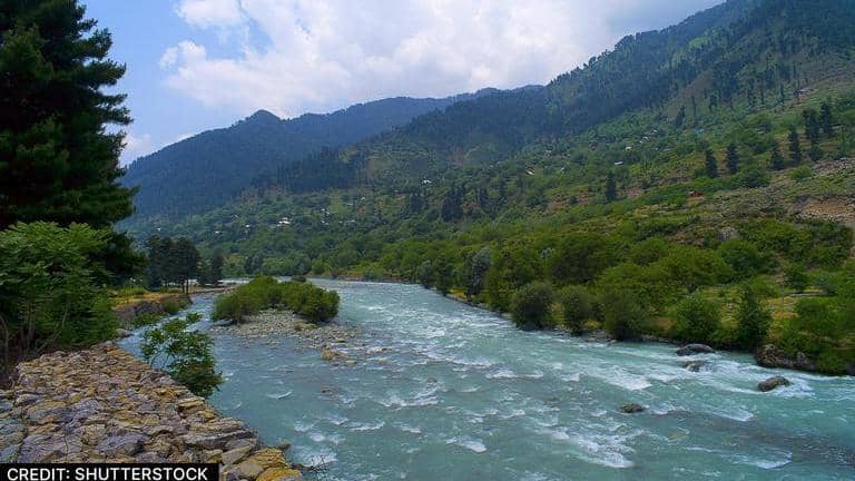 J-K: Water level rising fast in Jhelum, tributaries due to continued ...
