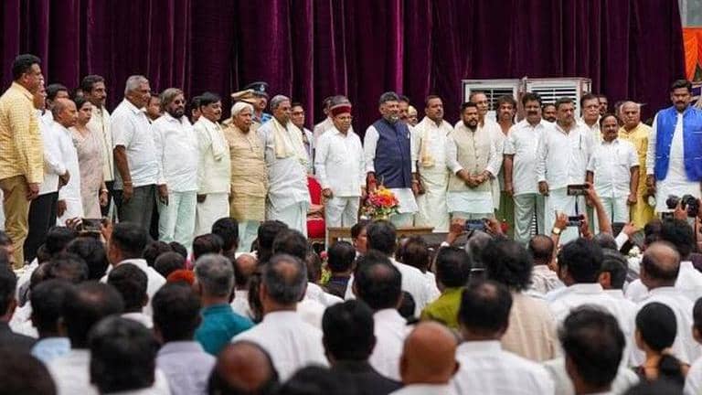 Veteran legislator H K Patil among 24 inducted today into Siddaramaiah ...