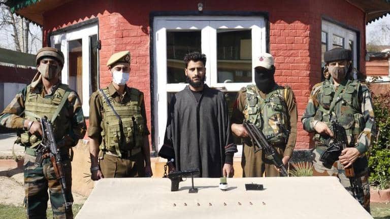 J&K Police arrest active terrorist in anti-military operation in Sopore ...