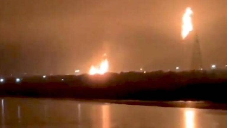 Gujarat: Fire breaks out at ONGC Plant in Surat, firefighters scramble ...