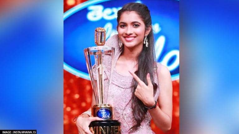 BVK Vagdevi lifts winner's trophy for 'Telugu Indian Idol Season 1 ...