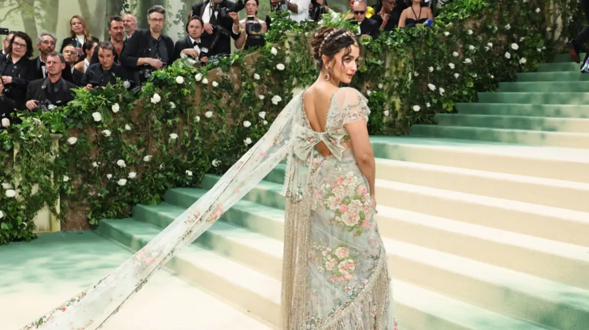 Nothing More Timeless Than A Saree, Says Alia As She Dons Sabyasachi ...