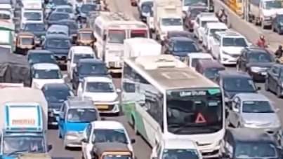 Ghatkopar Hoarding Collapse: Rescue Operation Leads to Heavy Traffic in ...