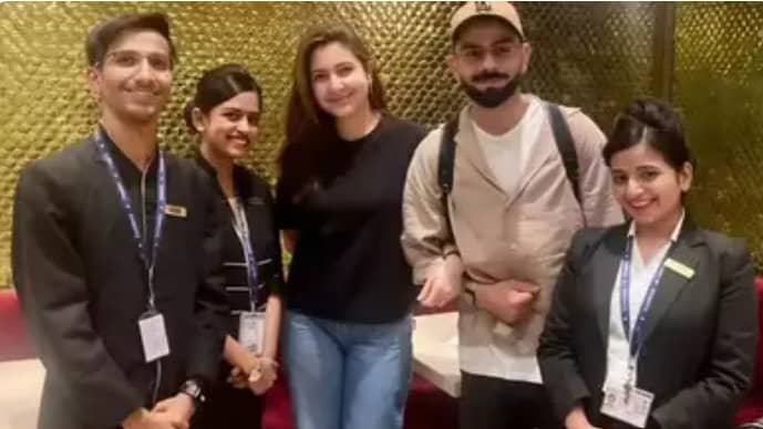 Anushka Sharma-Virat Kohli Pose With Airport Staff In Unseen Photo As ...