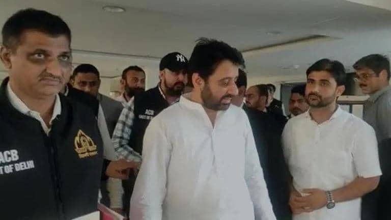 Delhi Waqf Board irregularities: Court grants bail to AAP MLA Amanatullah Khan | Republic World