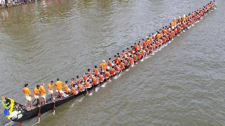 All woman snake boat capsizes during Champakulam Moolam boat race ...
